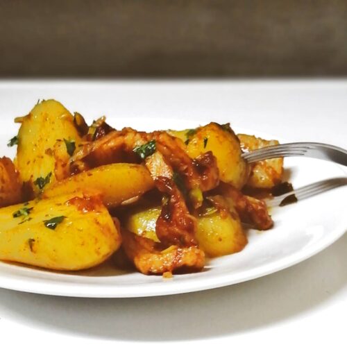 Easy peasy dinner – Romanian rustic bacon potatoes - RomanianCook
